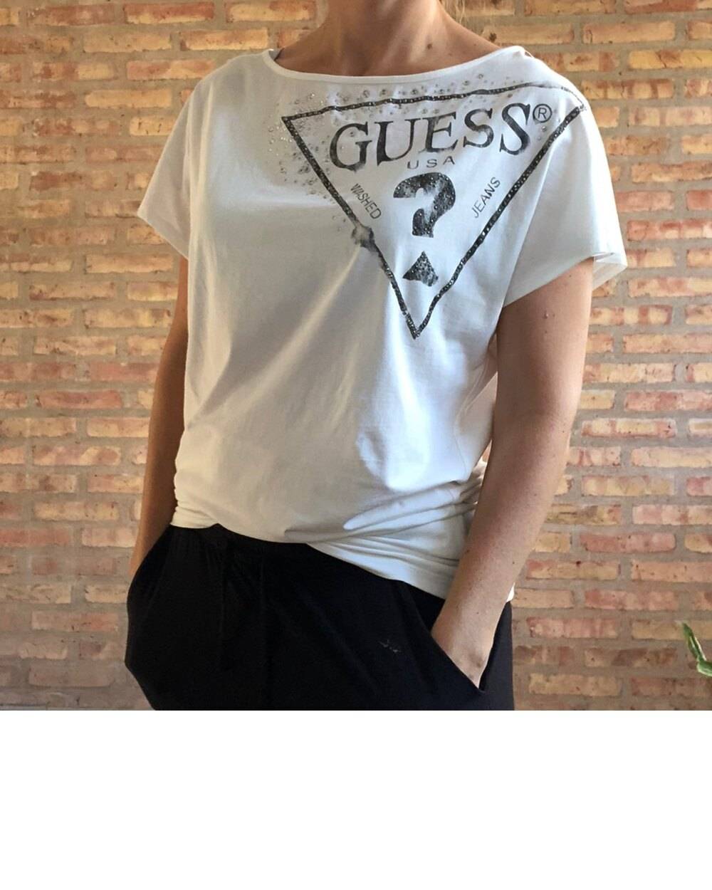 Renová Tu Vestidor - Remera Guess