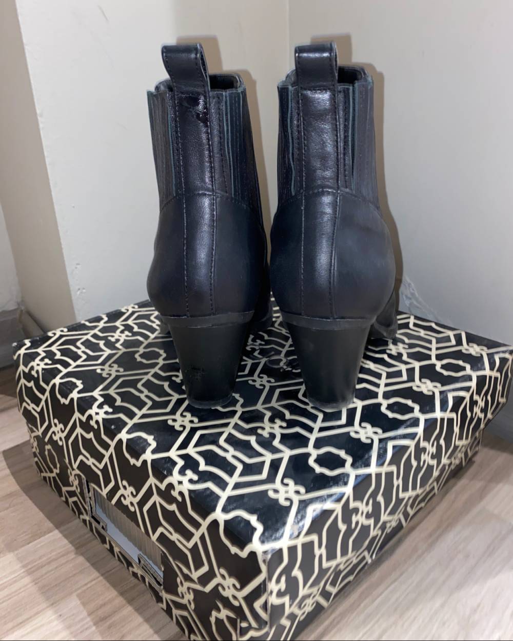 Renová Tu Vestidor - Botas Paruolo