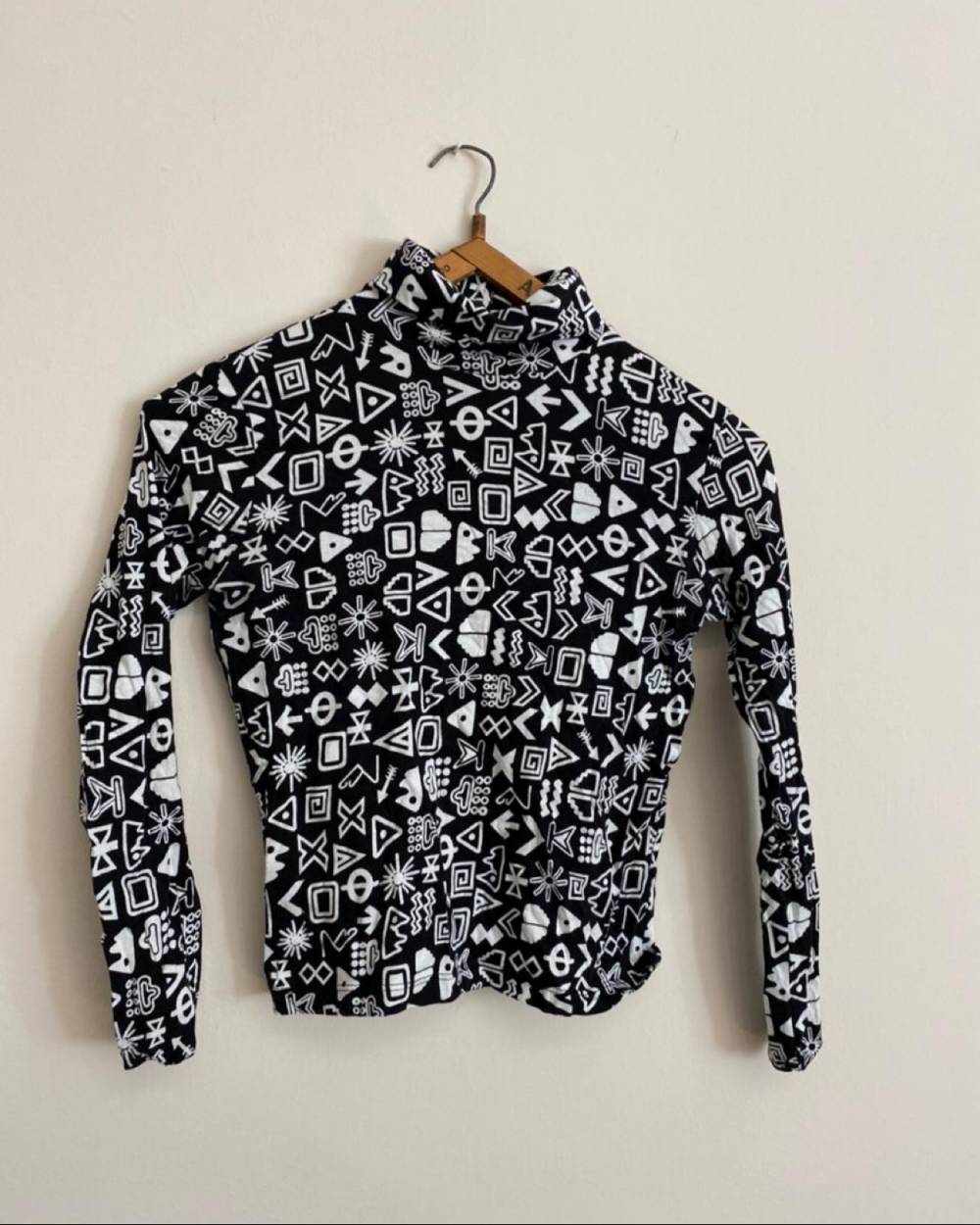Renová Tu Vestidor - Remera Complot