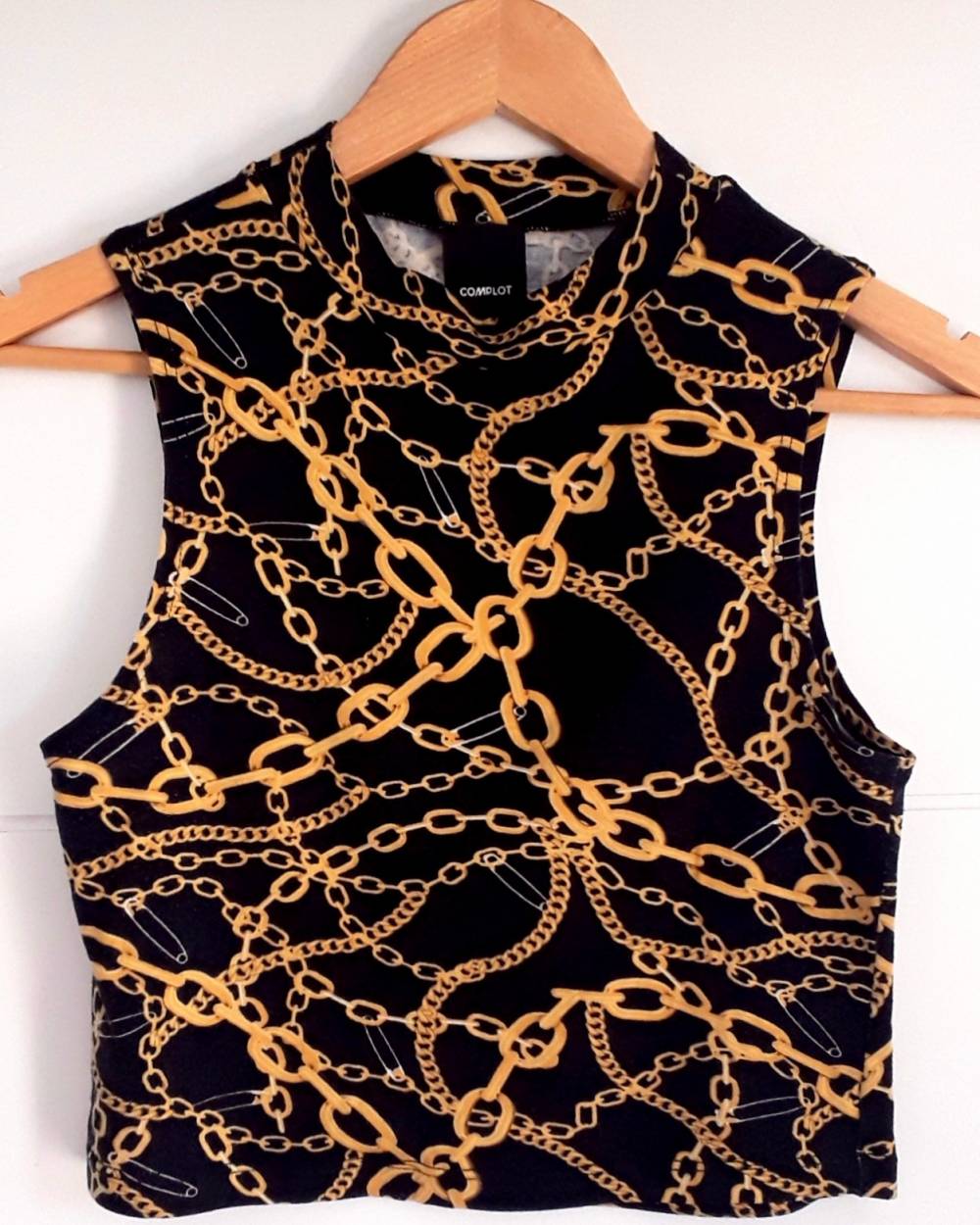 Renová Tu Vestidor - Remera Complot