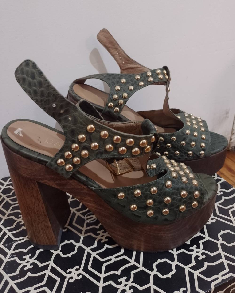 Renová Tu Vestidor - Sandalias Paruolo