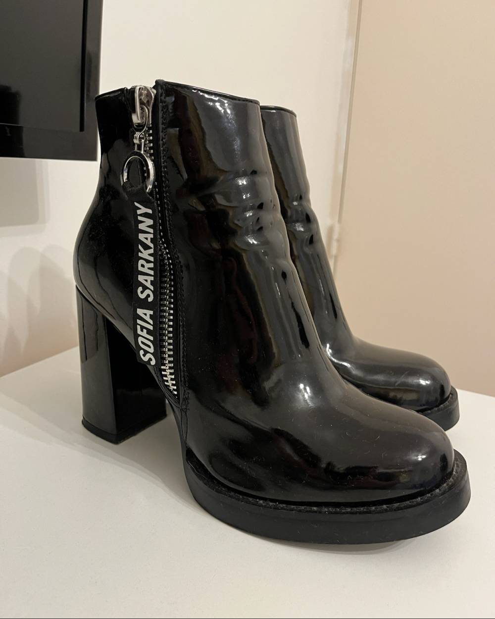 Renová Tu Vestidor - Botas Sofia Sarkany