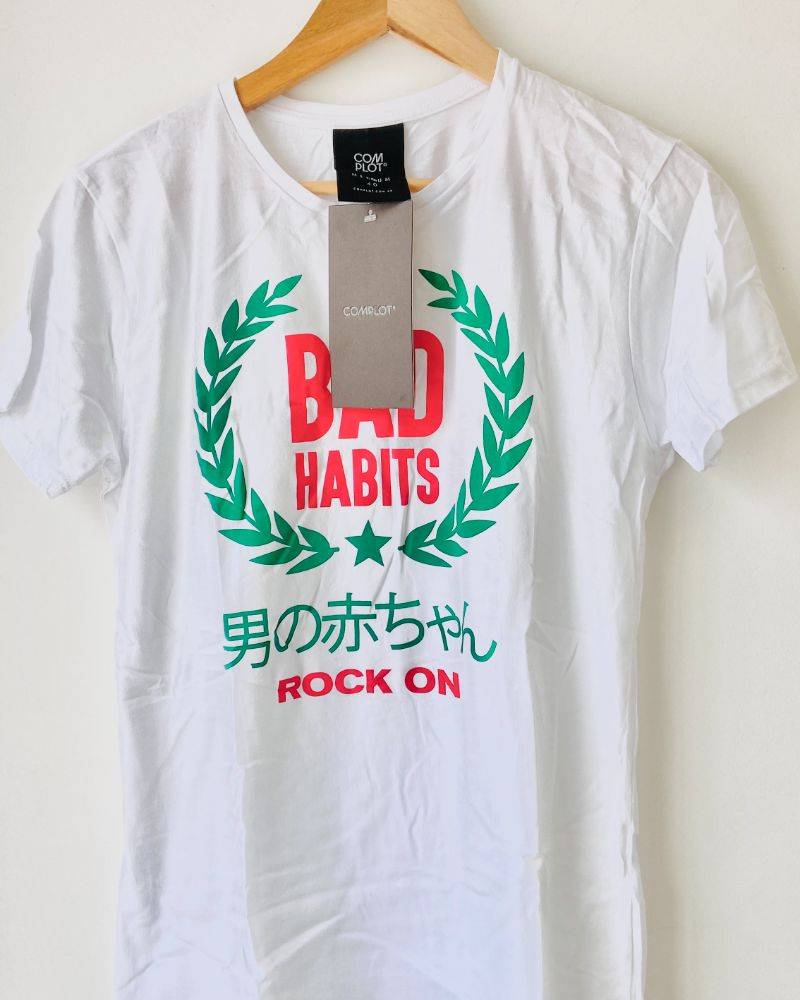 Renová Tu Vestidor - Remera Complot