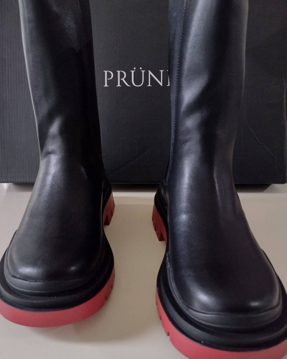 Renová Tu Vestidor - Botas Prune