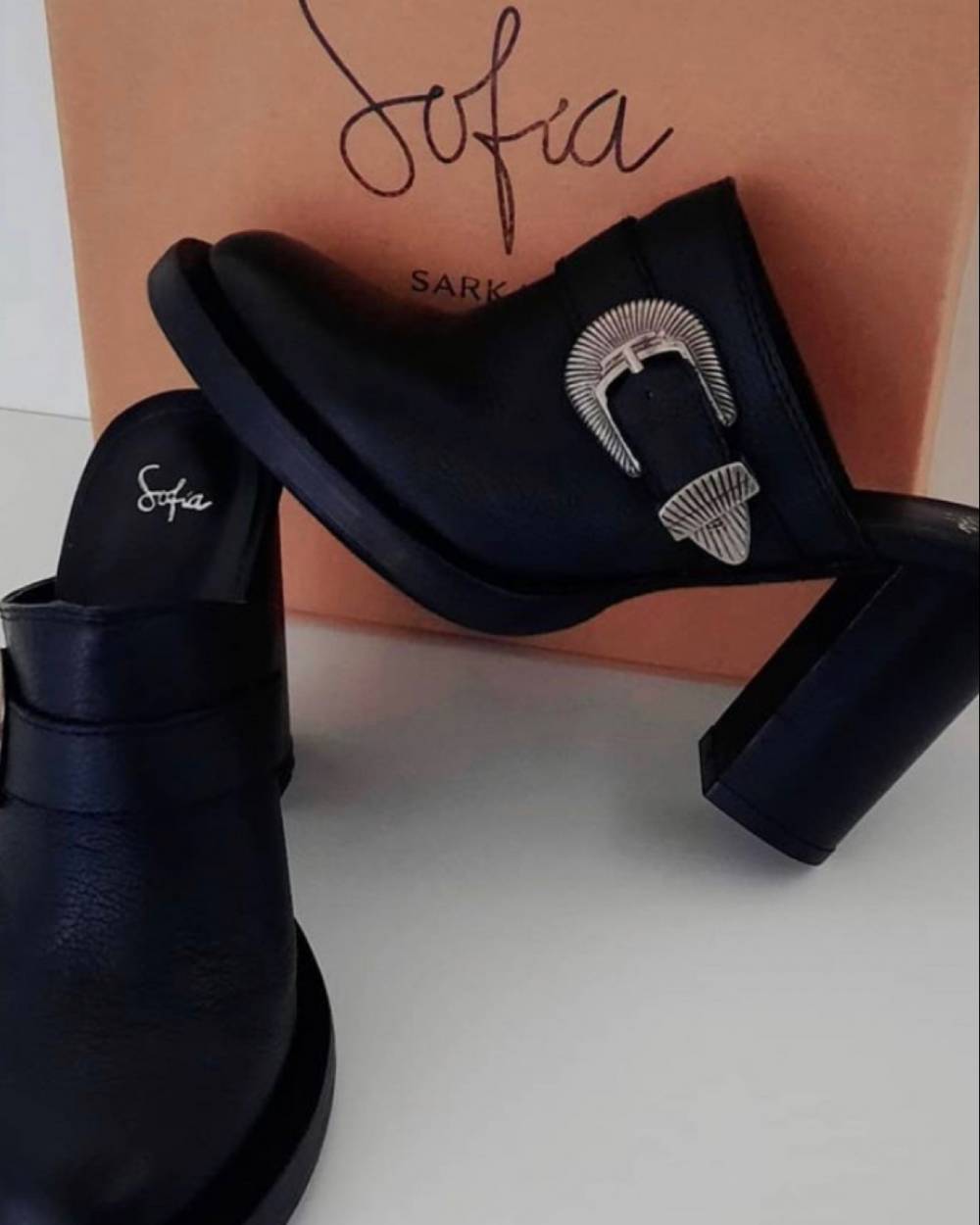 Renová Tu Vestidor - Botas Sofia Sarkany