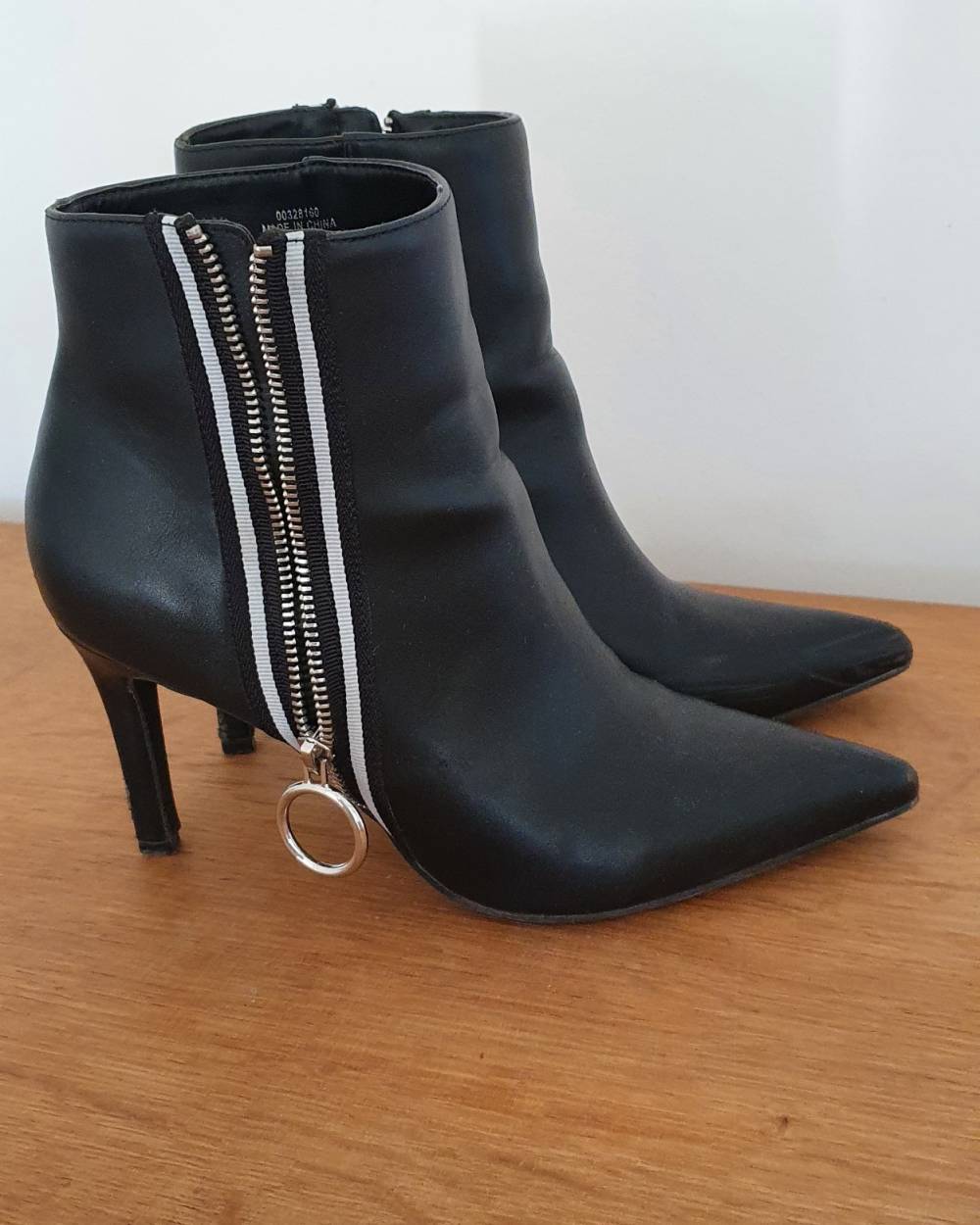 Renová Tu Vestidor - Botas Forever 21