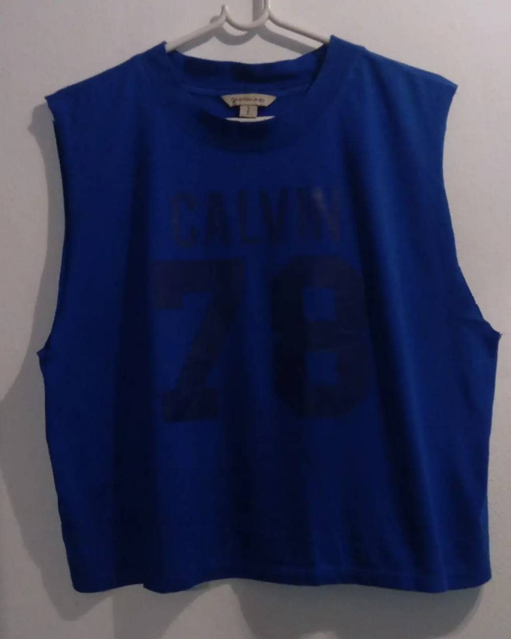 Renová Tu Vestidor - Remera Calvin Klein