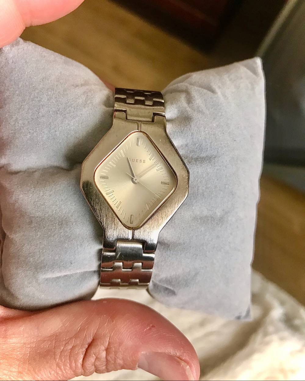 Renová Tu Vestidor - Reloj Guess