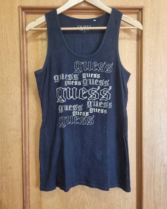 Renová Tu Vestidor - Remera Guess