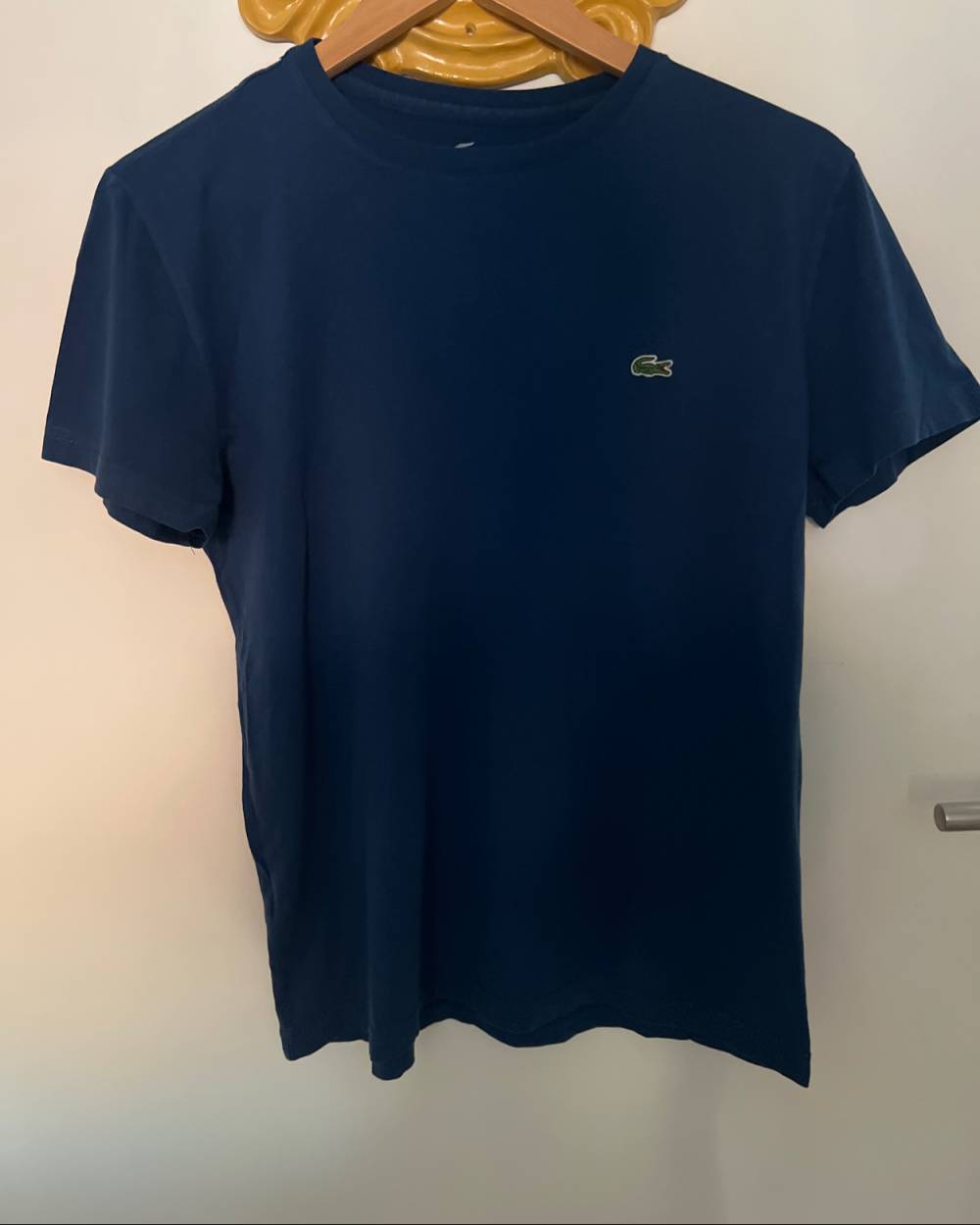 Renová Tu Vestidor - Remera Lacoste
