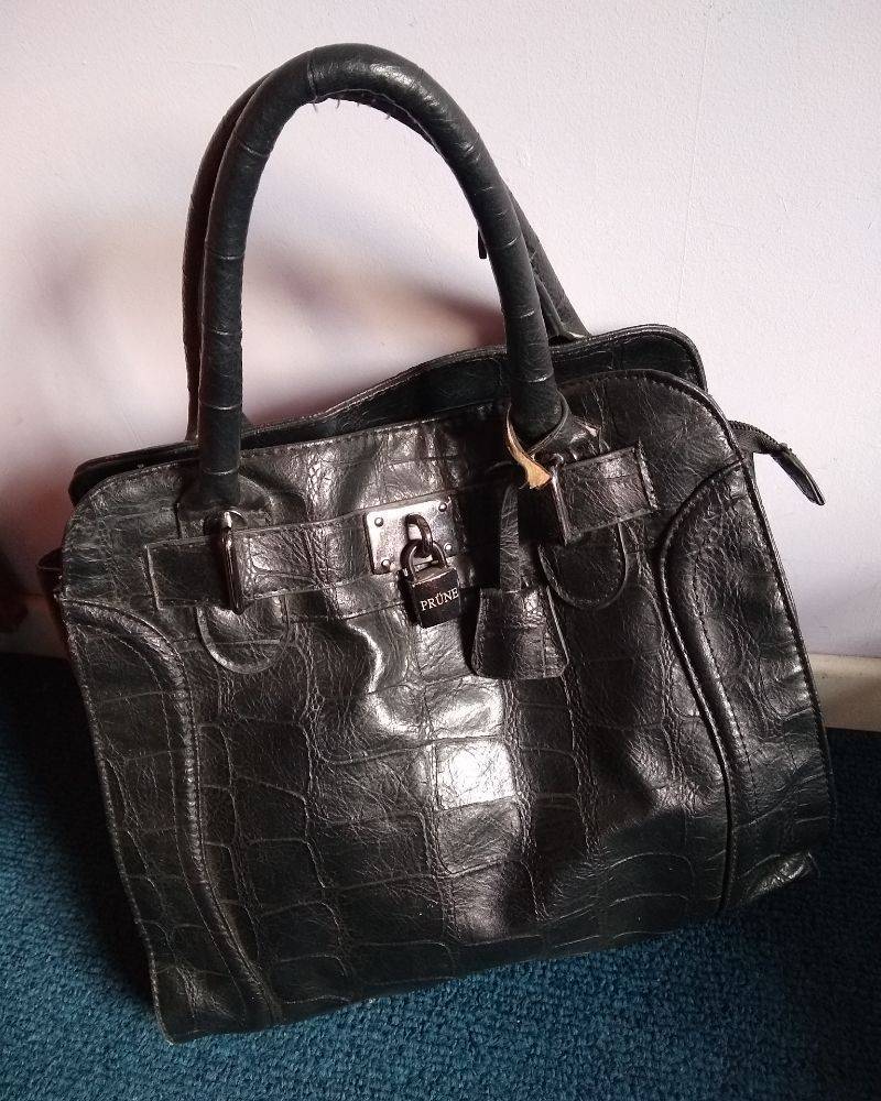 Renová Tu Vestidor - Cartera Prune