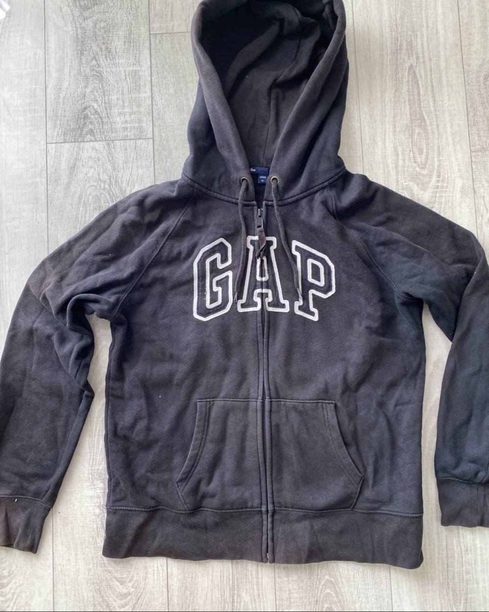 Renová Tu Vestidor - Buzo GAP