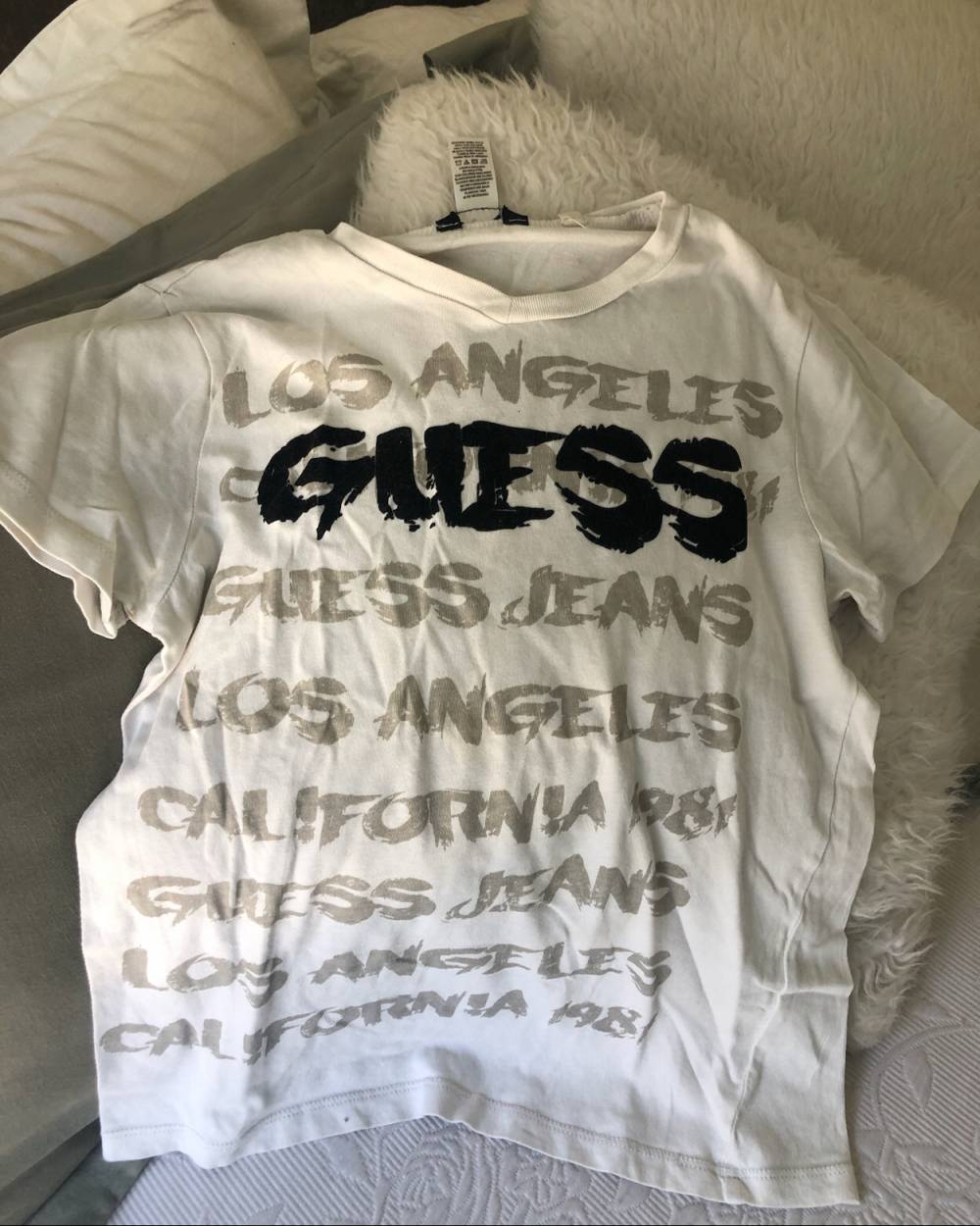 Renová Tu Vestidor - Remera Guess Kids