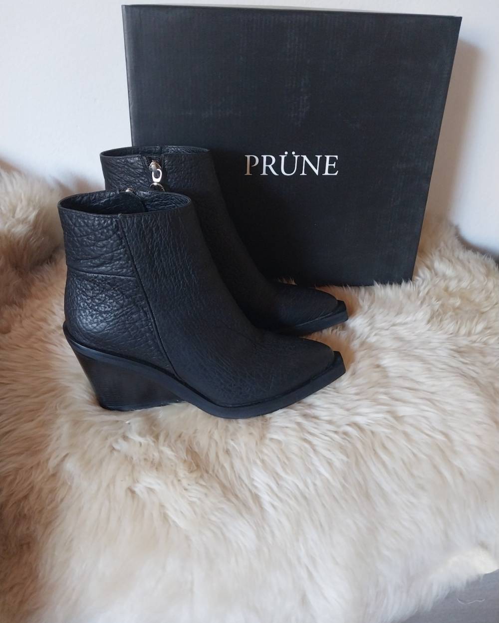 Renová Tu Vestidor - Botas Prune