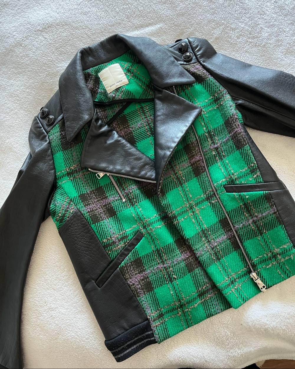 Renová Tu Vestidor - Campera Jazmin Chebar