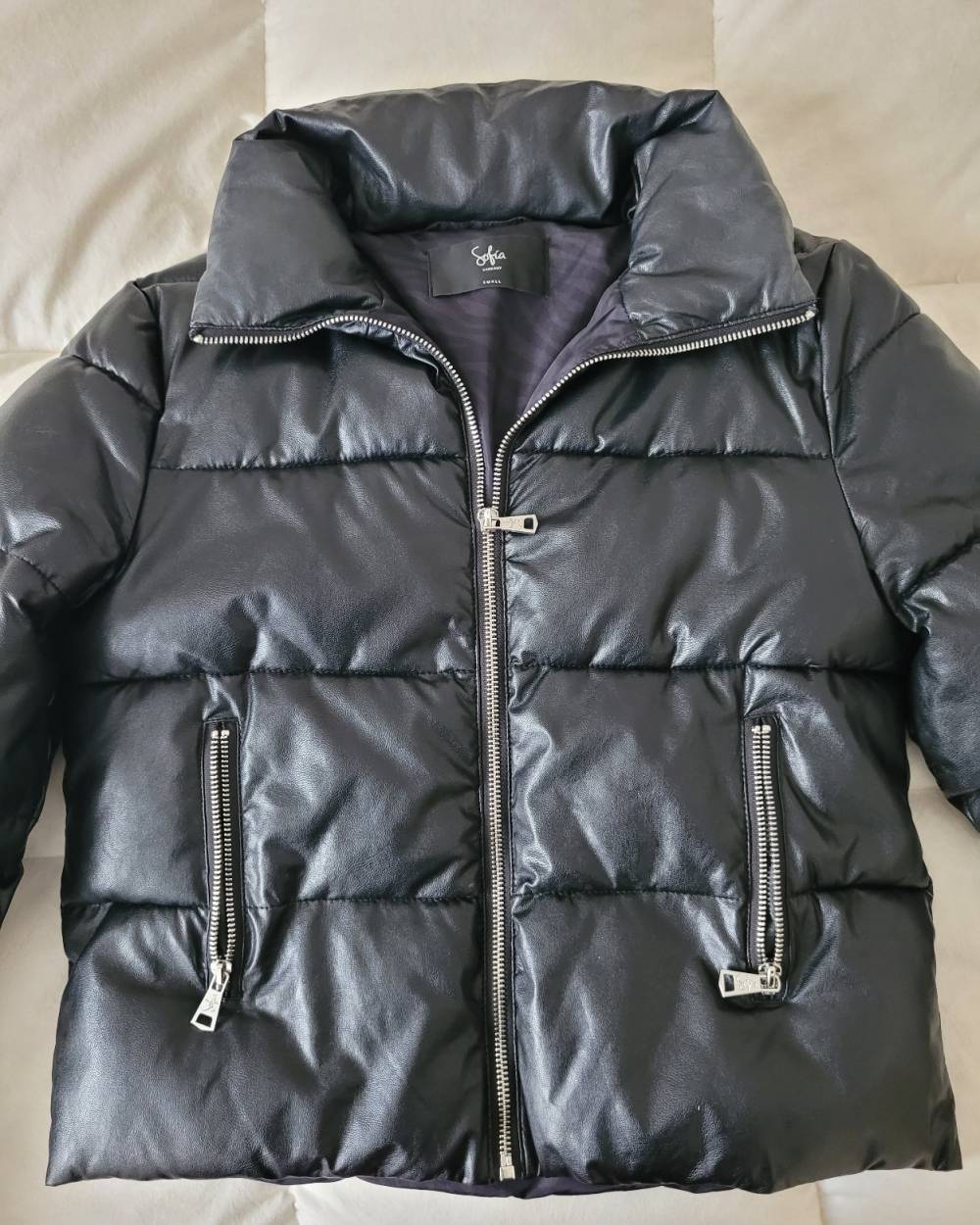Renová Tu Vestidor - Campera Sofia Sarkany