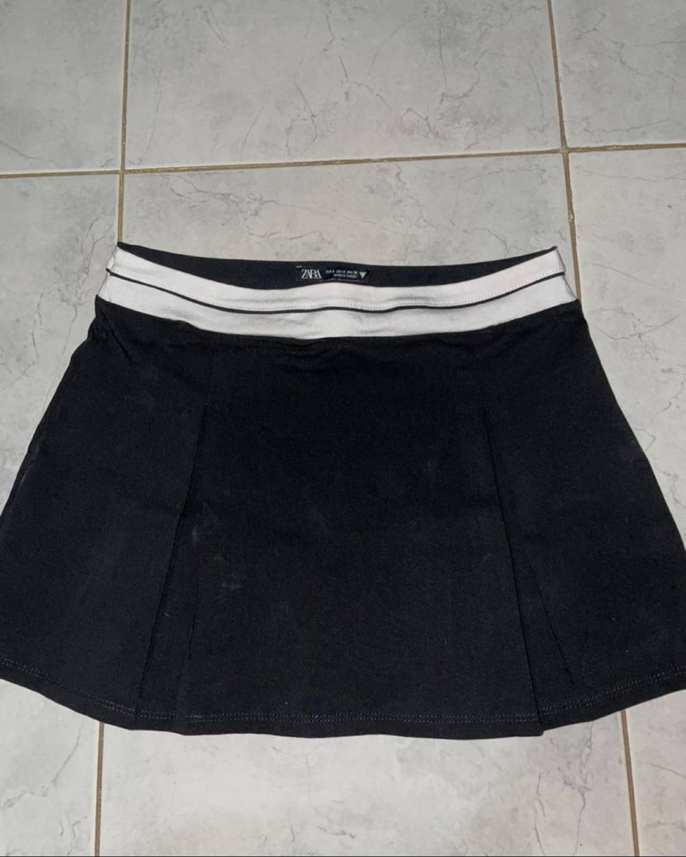 Renová Tu Vestidor - Pollera Zara