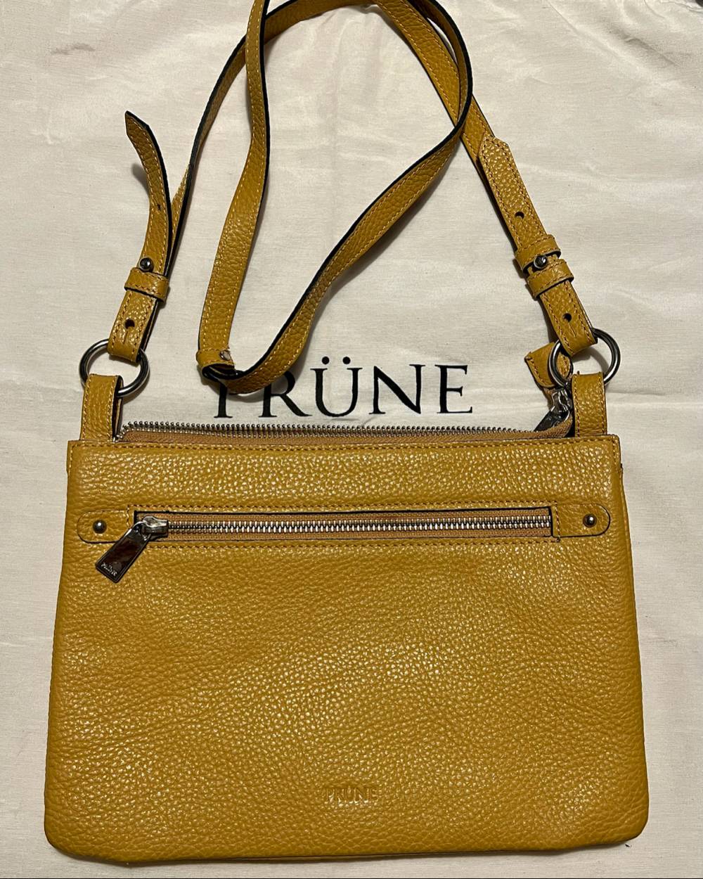 Renová Tu Vestidor - Cartera Prune