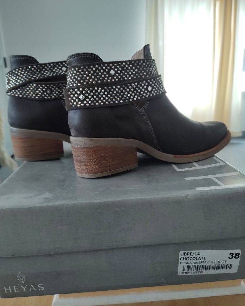 Renová Tu Vestidor - Botas Heyas