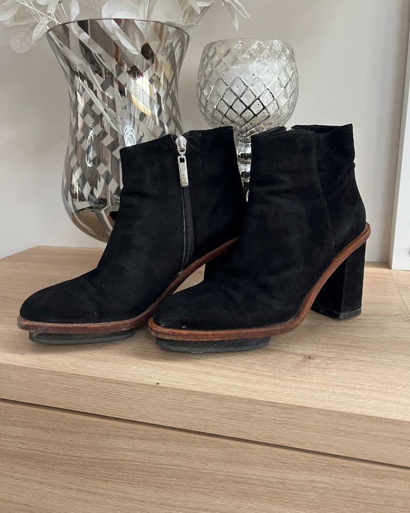 Renová Tu Vestidor - Botas Prune