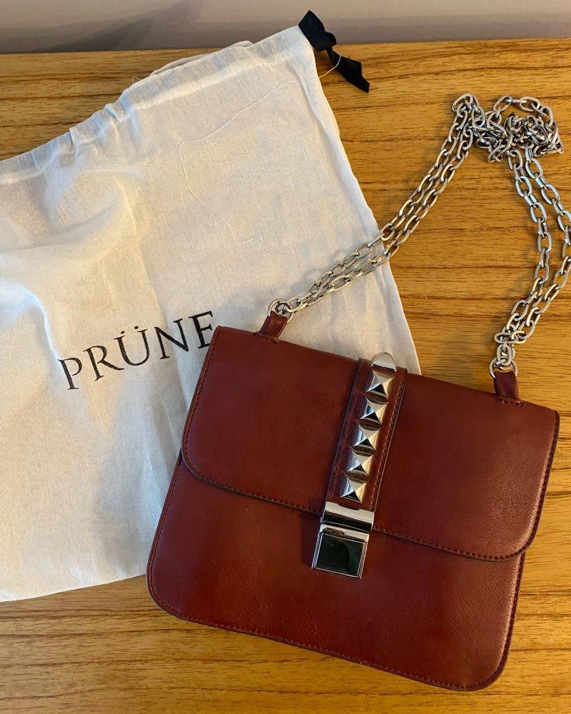 Renová Tu Vestidor - Cartera Prune