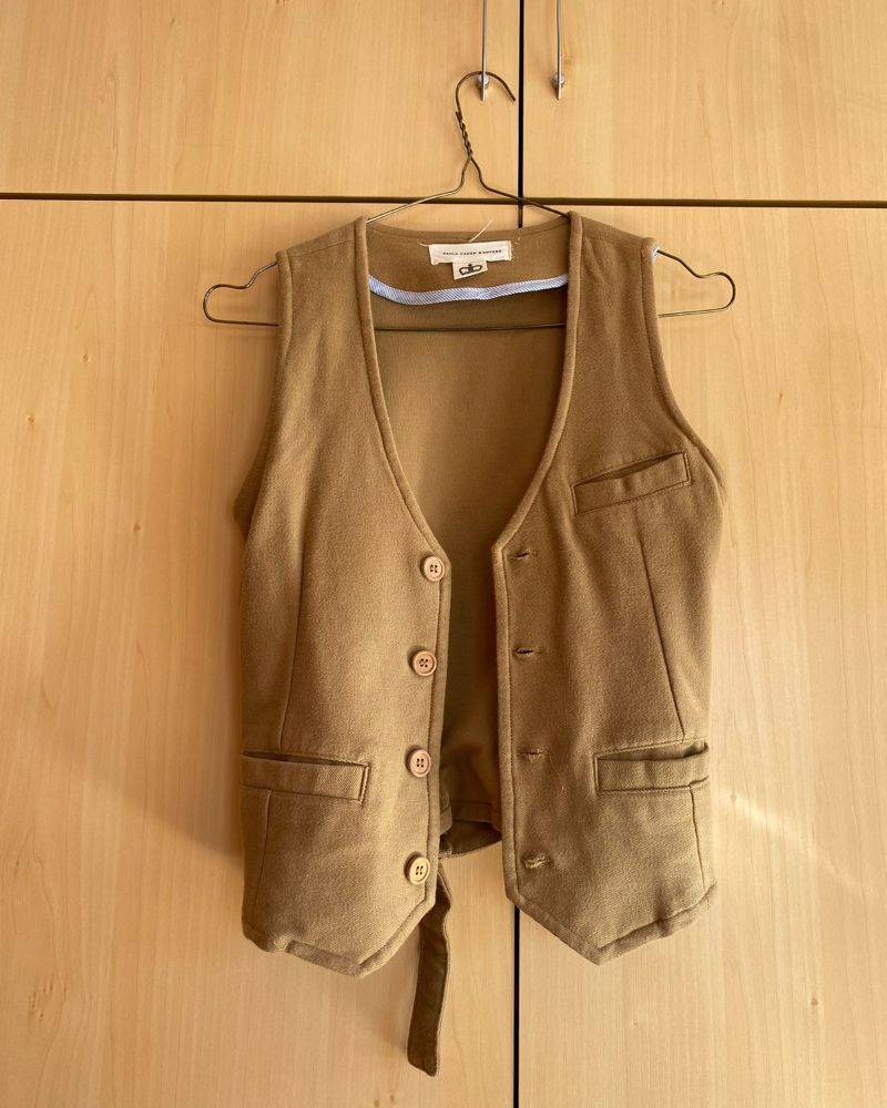 Renová Tu Vestidor - Chaleco Paula Cahen DAnvers