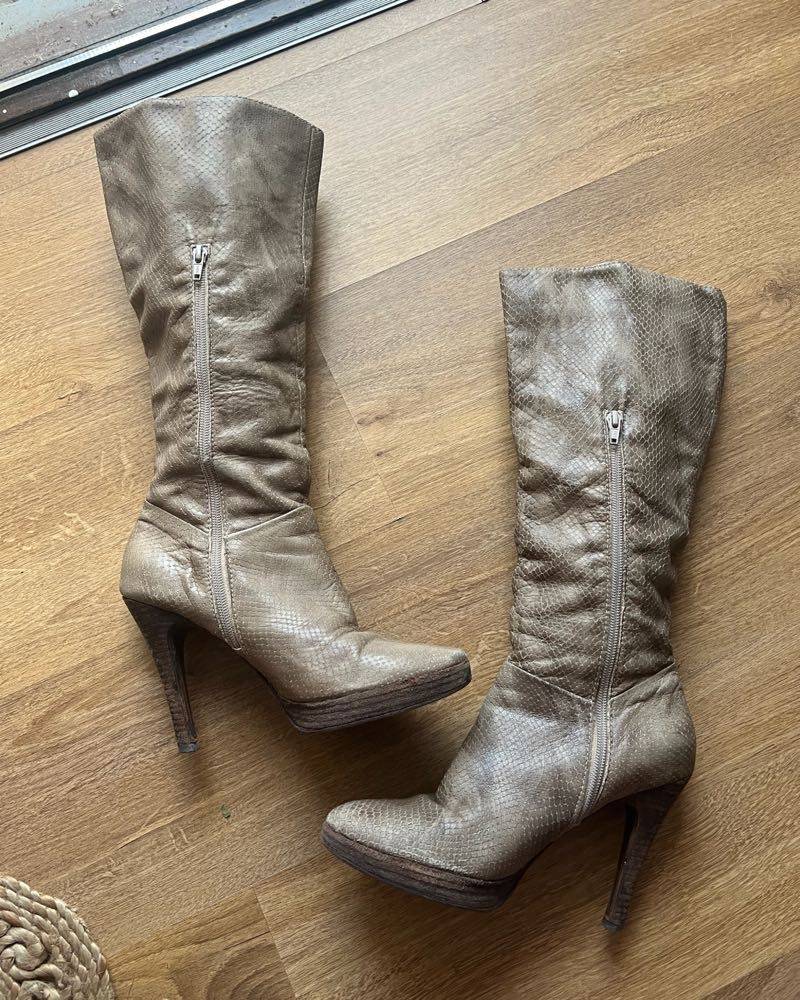 Renová Tu Vestidor - Botas Prune