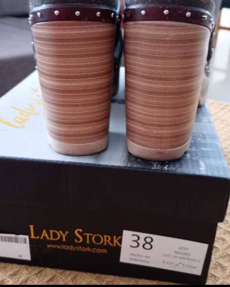 Renová Tu Vestidor - Zapatos Lady Stork