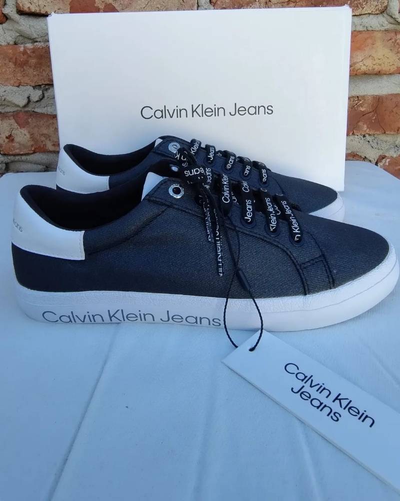 Renová Tu Vestidor - Zapatillas Calvin Klein
