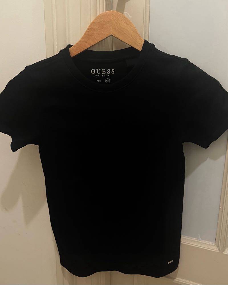 Renová Tu Vestidor - Remera Guess