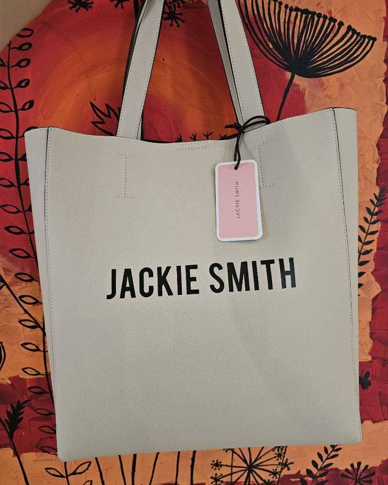 Renová Tu Vestidor - Cartera Jackie Smith