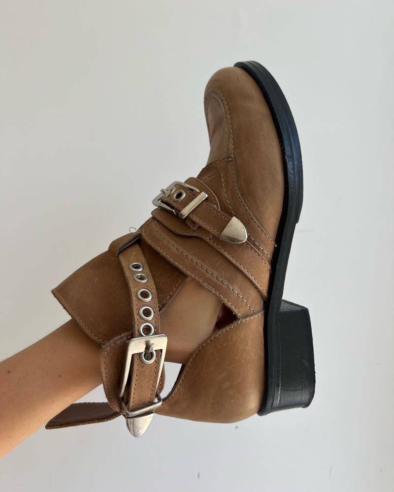 Renová Tu Vestidor - Botas Sybil Vane