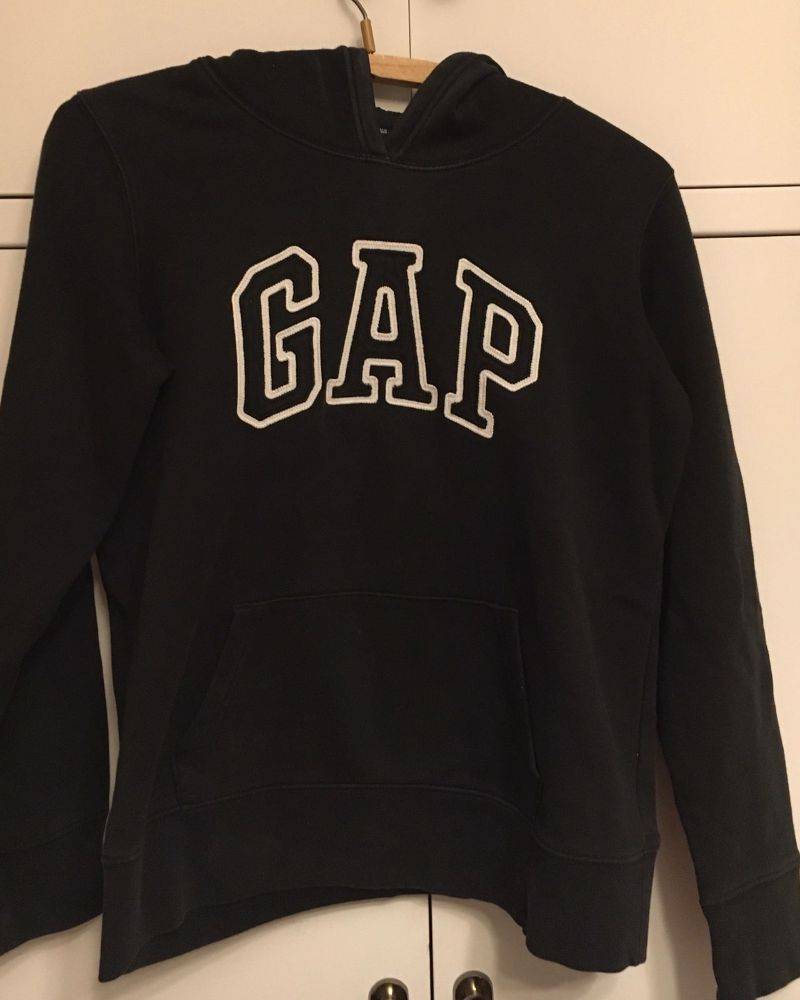 Renová Tu Vestidor - Buzo GAP