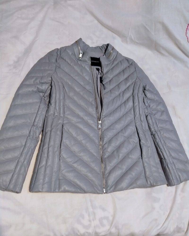 Renová Tu Vestidor - Campera Marc Jacobs