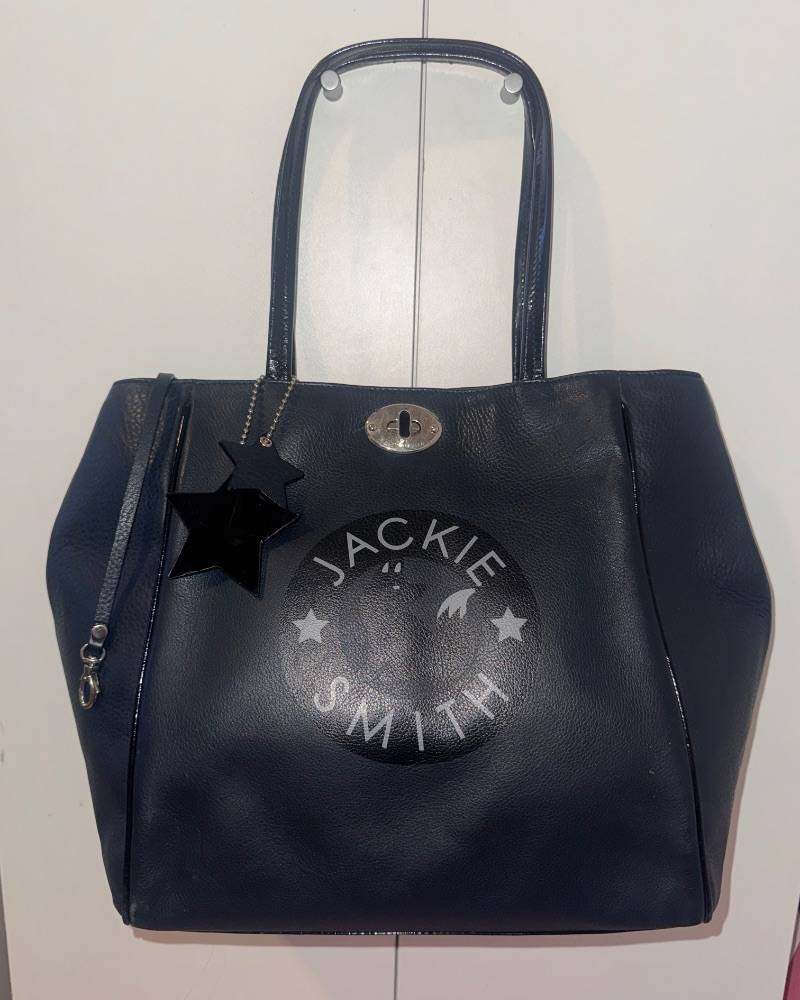 Renová Tu Vestidor - Cartera Jackie Smith