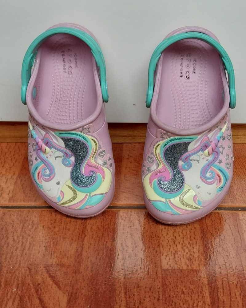 Renová Tu Vestidor - Calzado Crocs Kids