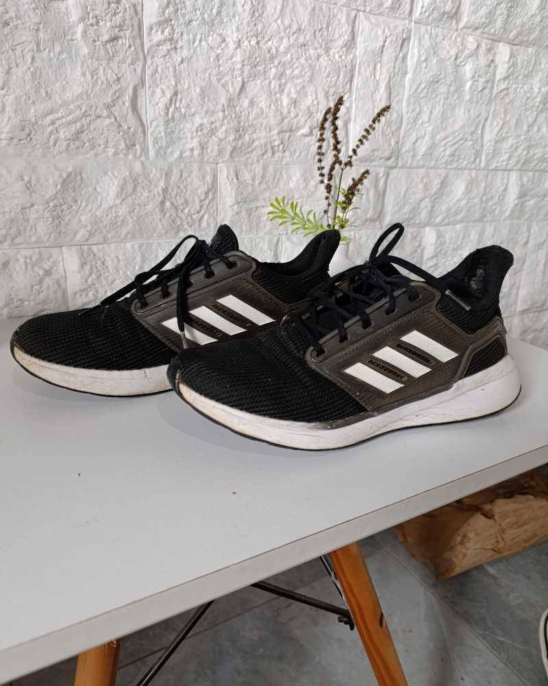 Renová Tu Vestidor - Zapatillas Adidas