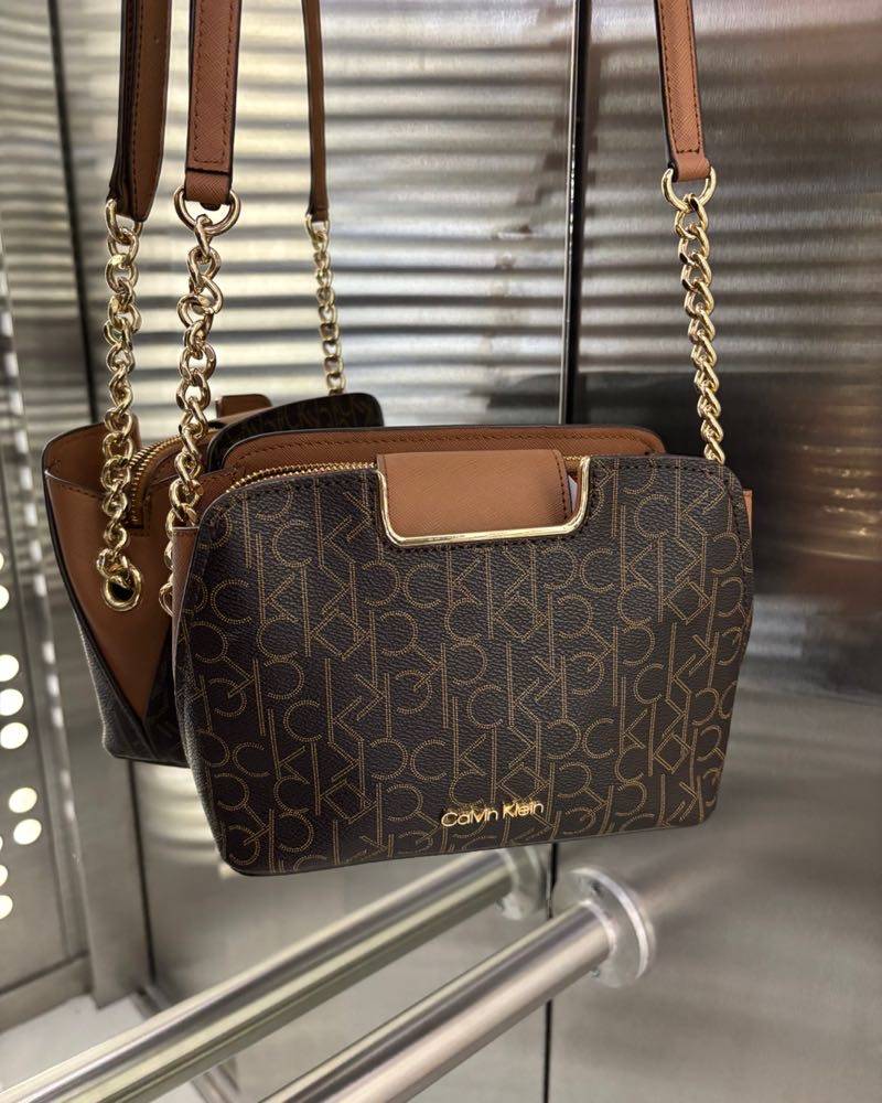 Renová Tu Vestidor - Cartera Calvin Klein